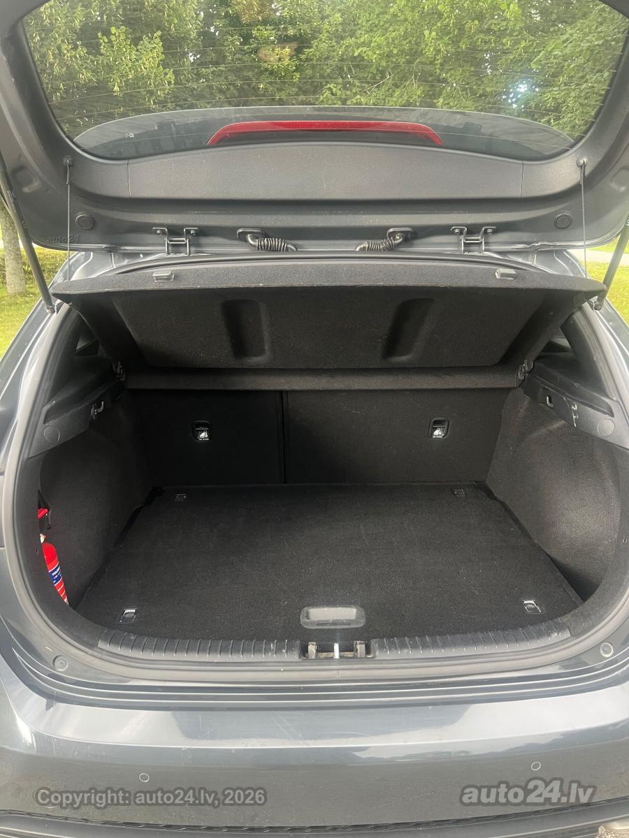 Grey Kia Ceed 2019 in Tallinn, with an engine capacity of 1.40 L and mileage of 136 thousand km for 12990 €, photo 10 on AUTOMOTO.COM.LV