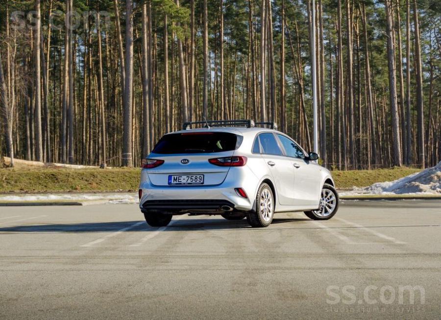 Grey Kia Ceed 2019 in Riga, with an engine capacity of 1.60 L and mileage of 141 thousand km for 6190 €, photo 6 on AUTOMOTO.COM.LV