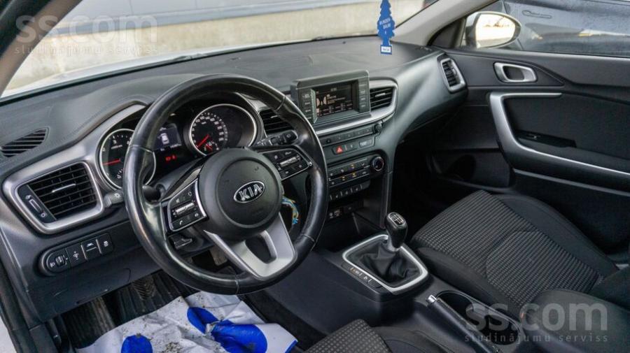 Grey Kia Ceed 2019 in Riga, with an engine capacity of 1.60 L and mileage of 141 thousand km for 6190 €, photo 10 on AUTOMOTO.COM.LV