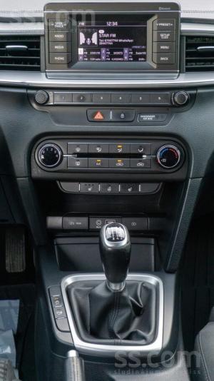 Grey Kia Ceed 2019 in Riga, with an engine capacity of 1.60 L and mileage of 141 thousand km for 6190 €, photo 13 on AUTOMOTO.COM.LV