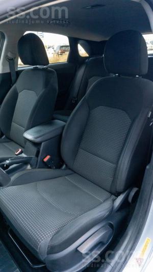 Grey Kia Ceed 2019 in Riga, with an engine capacity of 1.60 L and mileage of 141 thousand km for 6190 €, photo 26 on AUTOMOTO.COM.LV