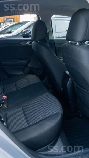 Grey Kia Ceed 2019 in Riga, with an engine capacity of 1.60 L and mileage of 141 thousand km for 6190 €, photo 27 on AUTOMOTO.COM.LV