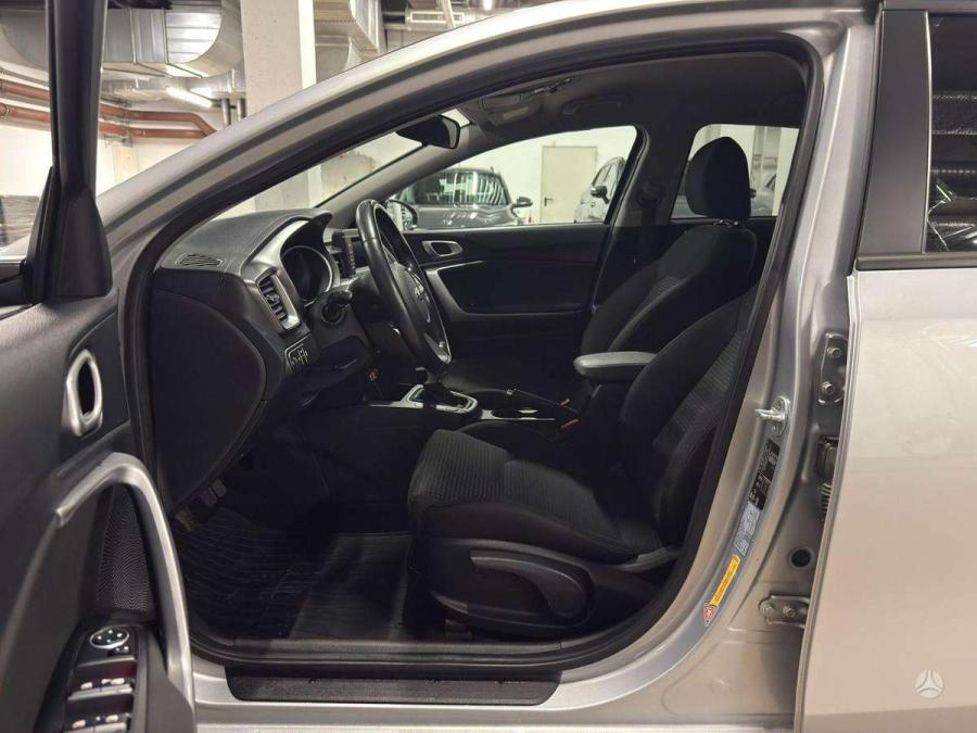 Pelēks Kia Ceed 2019 Viļņa, ar dzinēja tilpumu 1.60 L un nobraukumu 73 tūkst. km par 9990 €, foto 9 vietnē AUTOMOTO.COM.LV
