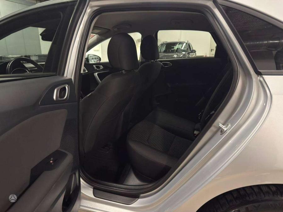 Pelēks Kia Ceed 2019 Viļņa, ar dzinēja tilpumu 1.60 L un nobraukumu 73 tūkst. km par 9990 €, foto 10 vietnē AUTOMOTO.COM.LV