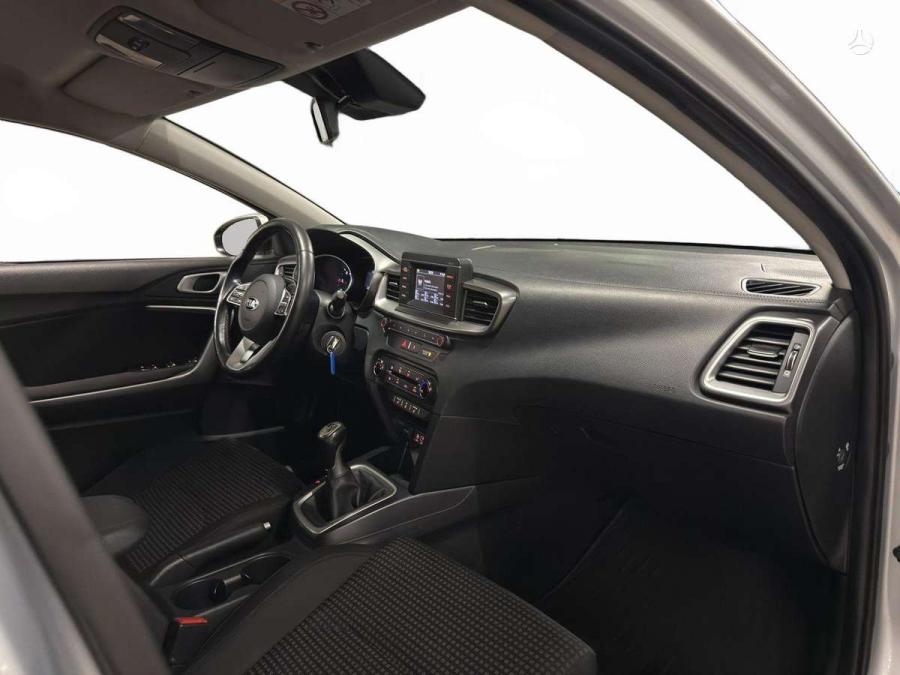 Pelēks Kia Ceed 2019 Viļņa, ar dzinēja tilpumu 1.60 L un nobraukumu 73 tūkst. km par 9990 €, foto 15 vietnē AUTOMOTO.COM.LV