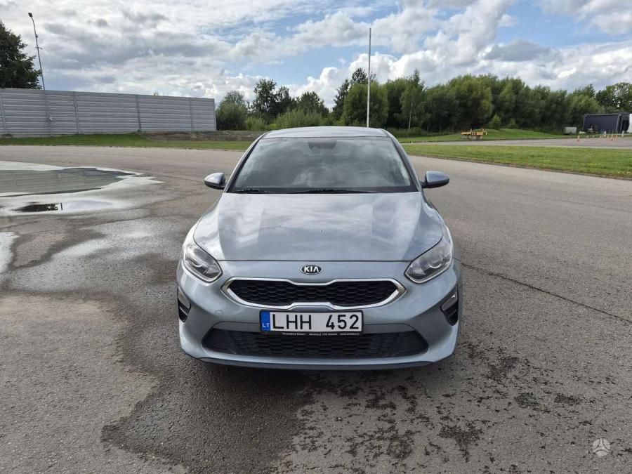 Pelēks Kia Ceed 2019 Kauņa, ar dzinēja tilpumu 1.60 L un nobraukumu 178 tūkst. km par 6800 €, foto 3 vietnē AUTOMOTO.COM.LV