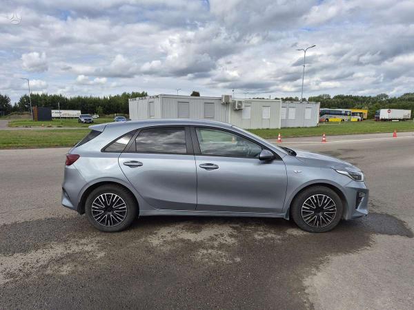 Grey Kia Ceed 2019 in Kaunas, with an engine capacity of 1.60 L and mileage of 178 thousand km for 6800 €, photo 4 on AUTOMOTO.COM.LV