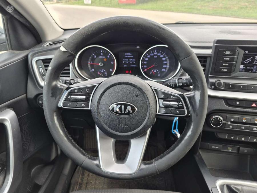 Pelēks Kia Ceed 2019 Kauņa, ar dzinēja tilpumu 1.60 L un nobraukumu 178 tūkst. km par 6800 €, foto 15 vietnē AUTOMOTO.COM.LV