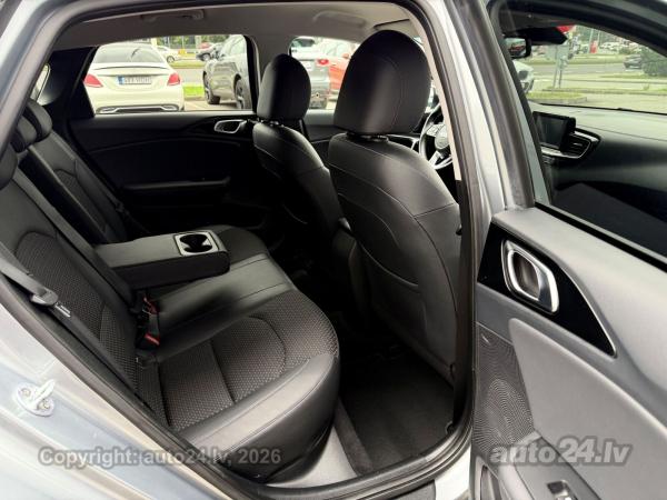 Grey Kia Ceed 2019 in Tallinn, with an engine capacity of 1.40 L and mileage of 174 thousand km for 11900 €, photo 5 on AUTOMOTO.COM.LV