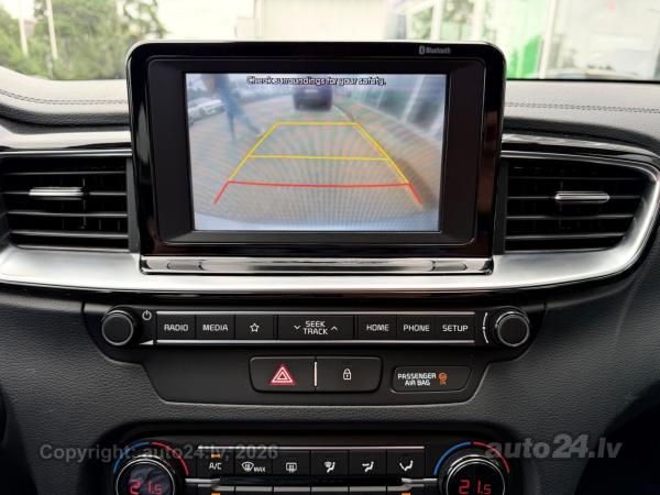 Grey Kia Ceed 2019 in Tallinn, with an engine capacity of 1.40 L and mileage of 174 thousand km for 11900 €, photo 9 on AUTOMOTO.COM.LV