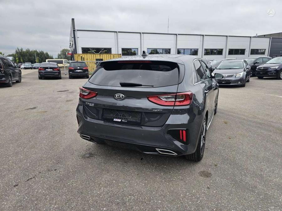 Grey Kia Ceed 2019 in Ukmerge, with an engine capacity of 1.60 L and mileage of 220 thousand km for 7650 €, photo 7 on AUTOMOTO.COM.LV