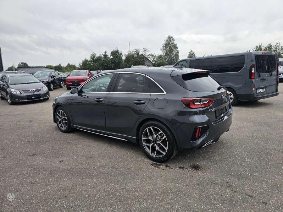 Grey Kia Ceed 2019 in Ukmerge, with an engine capacity of 1.60 L and mileage of 220 thousand km for 7650 €, photo 10 on AUTOMOTO.COM.LV