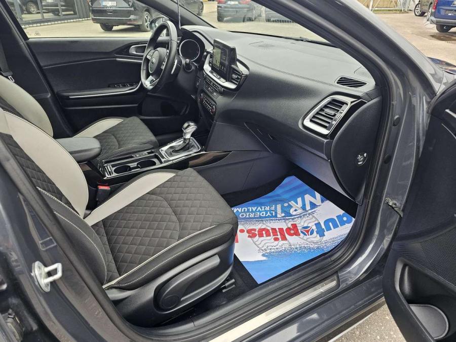Grey Kia Ceed 2019 in Ukmerge, with an engine capacity of 1.60 L and mileage of 220 thousand km for 7650 €, photo 20 on AUTOMOTO.COM.LV