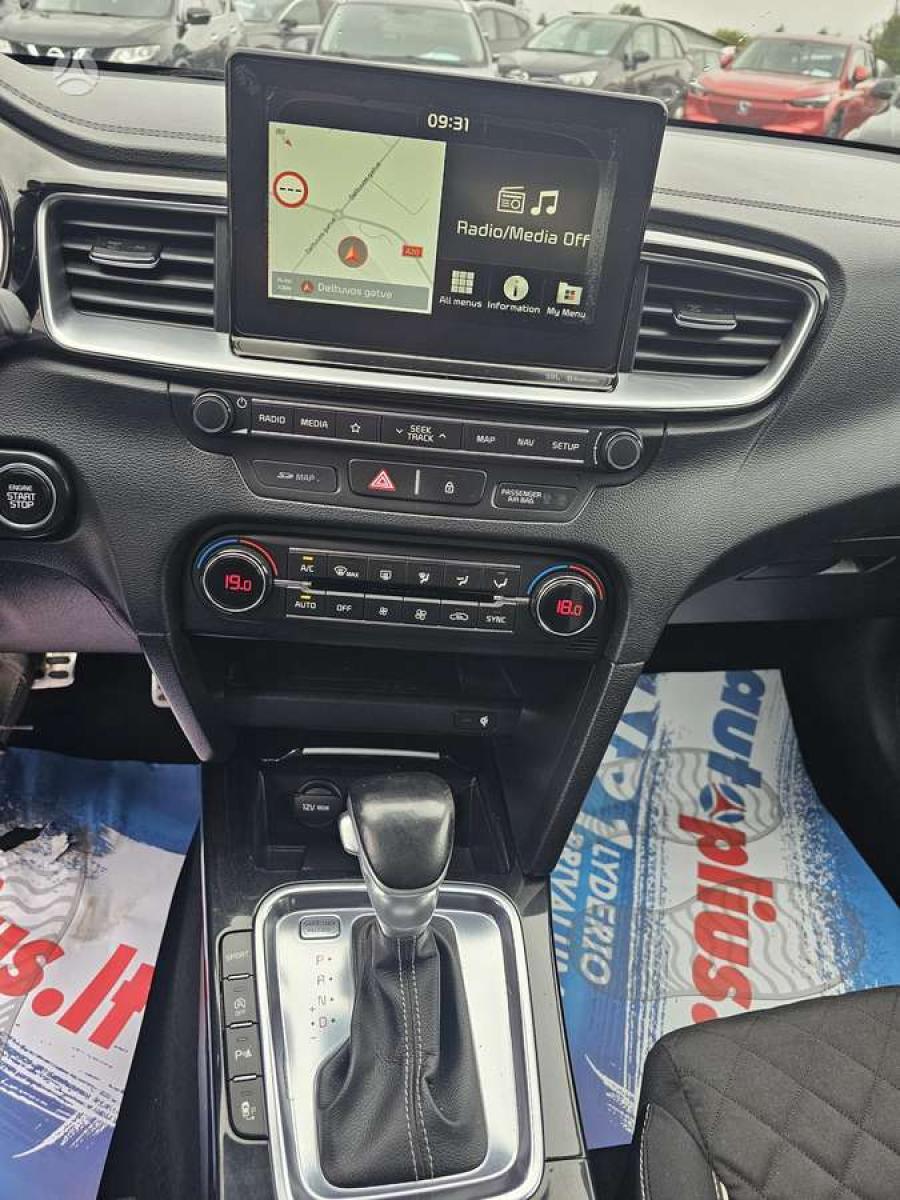 Grey Kia Ceed 2019 in Ukmerge, with an engine capacity of 1.60 L and mileage of 220 thousand km for 7650 €, photo 23 on AUTOMOTO.COM.LV