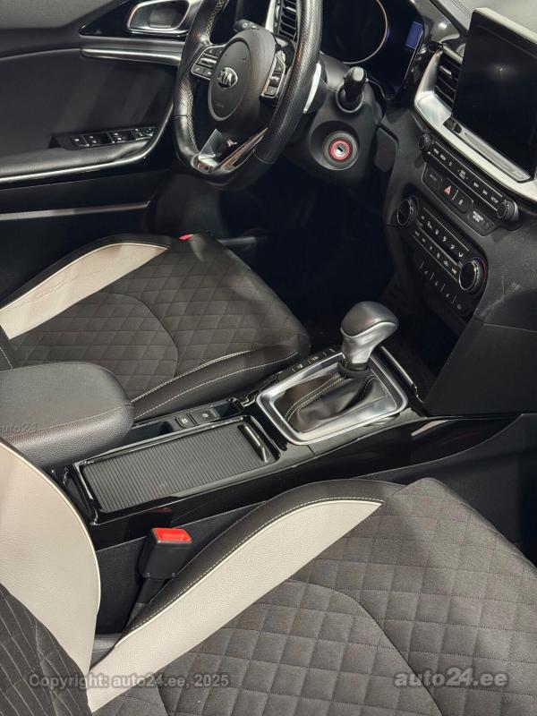 Grey Kia Ceed 2020 in Tallinn, with an engine capacity of 1.40 L and mileage of 66 thousand km for 13000 €, photo 11 on AUTOMOTO.COM.LV