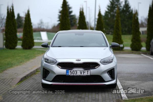 Grey Kia Ceed 2020 in Tallinn, with an engine capacity of 1.60 L and mileage of 115 thousand km for 16990 €, photo 1 on AUTOMOTO.COM.LV