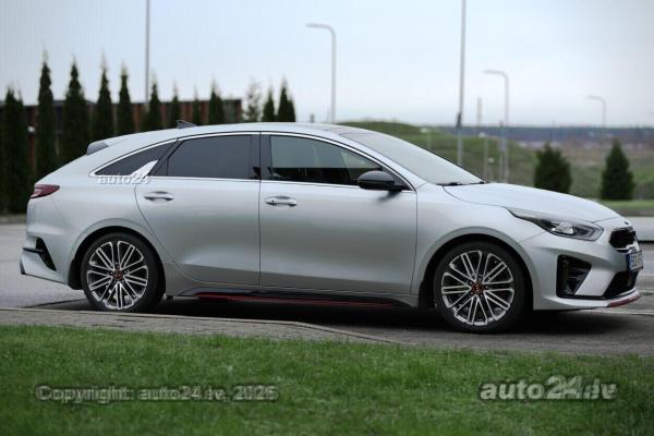 Grey Kia Ceed 2020 in Tallinn, with an engine capacity of 1.60 L and mileage of 115 thousand km for 16990 €, photo 3 on AUTOMOTO.COM.LV