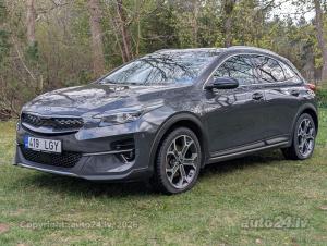 Grey Kia Ceed 2020 in Kuressaare, with an engine capacity of 1.60 L and mileage of 100 thousand km for 19500 €, photo 4 on AUTOMOTO.COM.LV