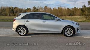 Grey Kia Ceed 2020 in Tallinn, with an engine capacity of 1.40 L and mileage of 32 thousand km for 12900 €, photo 5 on AUTOMOTO.COM.LV