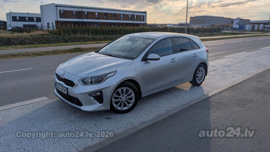 Grey Kia Ceed 2020 in Tallinn, with an engine capacity of 1.40 L and mileage of 32 thousand km for 12900 €, photo 7 on AUTOMOTO.COM.LV