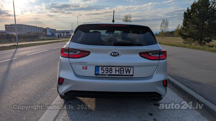 Grey Kia Ceed 2020 in Tallinn, with an engine capacity of 1.40 L and mileage of 32 thousand km for 12900 €, photo 12 on AUTOMOTO.COM.LV