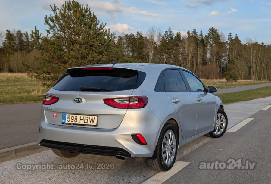 Grey Kia Ceed 2020 in Tallinn, with an engine capacity of 1.40 L and mileage of 32 thousand km for 12900 €, photo 13 on AUTOMOTO.COM.LV