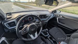 Grey Kia Ceed 2020 in Tallinn, with an engine capacity of 1.40 L and mileage of 32 thousand km for 12900 €, photo 16 on AUTOMOTO.COM.LV