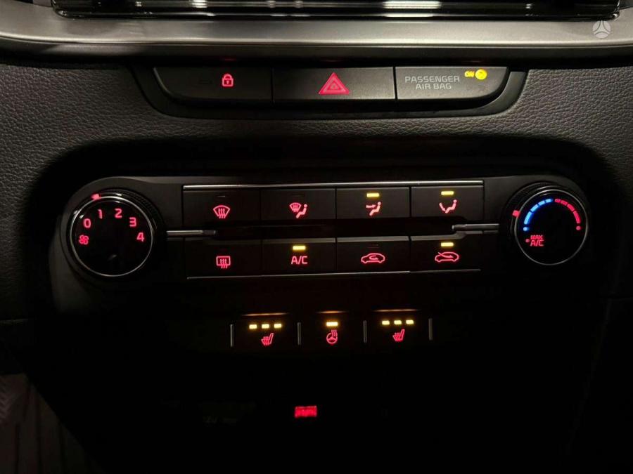 Grey Kia Ceed 2020 in Vilnius, with an engine capacity of 1.00 L and mileage of 76 thousand km for 9900 €, photo 13 on AUTOMOTO.COM.LV
