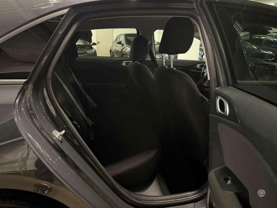 Grey Kia Ceed 2020 in Vilnius, with an engine capacity of 1.00 L and mileage of 76 thousand km for 9900 €, photo 16 on AUTOMOTO.COM.LV