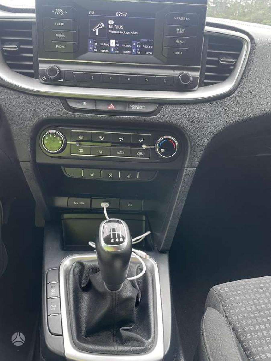 Pelēks Kia Ceed 2020 Viļņa, ar dzinēja tilpumu 1.00 L un nobraukumu 71 tūkst. km par 11250 €, foto 12 vietnē AUTOMOTO.COM.LV