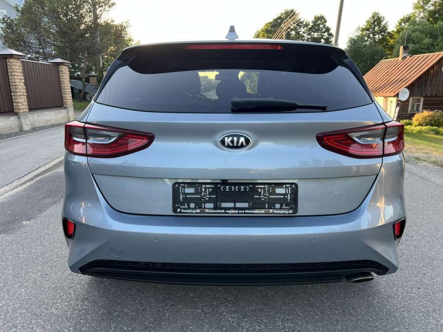Grey Kia Ceed 2020 in Birstonas, with an engine capacity of 1.35 L and mileage of 220 thousand km for 11350 €, photo 5 on AUTOMOTO.COM.LV