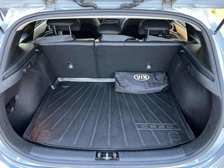 Grey Kia Ceed 2020 in Birstonas, with an engine capacity of 1.35 L and mileage of 220 thousand km for 11350 €, photo 15 on AUTOMOTO.COM.LV