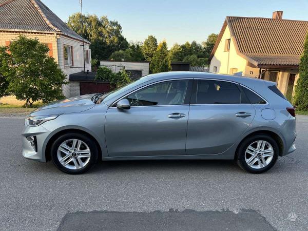 Grey Kia Ceed 2020 in Birstonas, with an engine capacity of 1.35 L and mileage of 220 thousand km for 11350 €, photo 3 on AUTOMOTO.COM.LV
