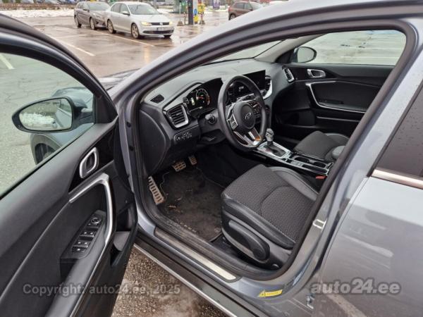 Grey Kia Ceed 2021 in Viljandi, with an engine capacity of 1.50 L and mileage of 64 thousand km for 18900 €, photo 11 on AUTOMOTO.COM.LV