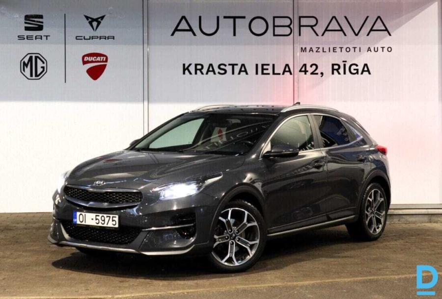Grey Kia Ceed 2021 in Riga, with an engine capacity of 1.50 L and mileage of 47 thousand km for 17490 €, photo 1 on AUTOMOTO.COM.LV