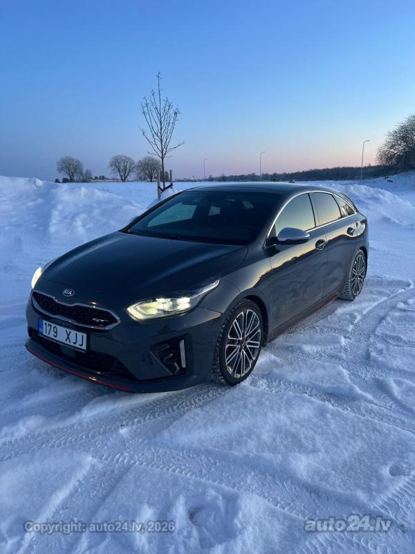 Grey Kia Ceed 2021 in Tallinn, with an engine capacity of 1.60 L and mileage of 100 thousand km for 20999 €, photo 1 on AUTOMOTO.COM.LV