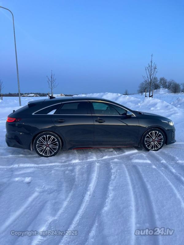 Grey Kia Ceed 2021 in Tallinn, with an engine capacity of 1.60 L and mileage of 100 thousand km for 20999 €, photo 4 on AUTOMOTO.COM.LV