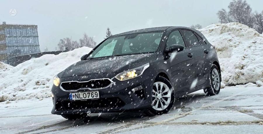 Grey Kia Ceed 2021 in Vilnius, with an engine capacity of 1.00 L and mileage of 118 thousand km for 9700 €, photo 2 on AUTOMOTO.COM.LV