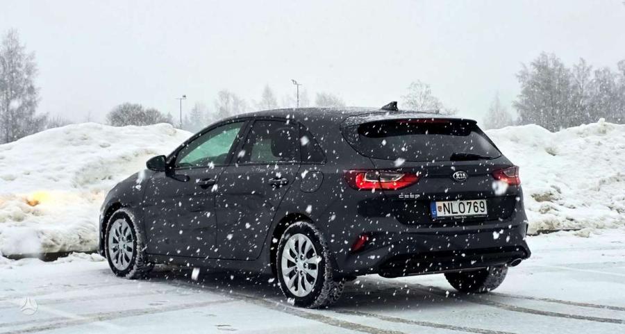 Grey Kia Ceed 2021 in Vilnius, with an engine capacity of 1.00 L and mileage of 118 thousand km for 9700 €, photo 7 on AUTOMOTO.COM.LV