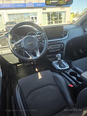 Grey Kia Ceed 2021 in Tallinn, with an engine capacity of 1.50 L and mileage of 54 thousand km for 15500 €, photo 7 on AUTOMOTO.COM.LV