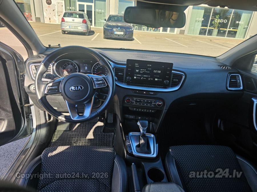 Grey Kia Ceed 2021 in Tallinn, with an engine capacity of 1.50 L and mileage of 54 thousand km for 15500 €, photo 10 on AUTOMOTO.COM.LV