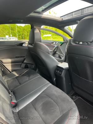 Grey Kia Ceed 2021 in Tallinn, with an engine capacity of 1.60 L and mileage of 130 thousand km for 19000 €, photo 9 on AUTOMOTO.COM.LV