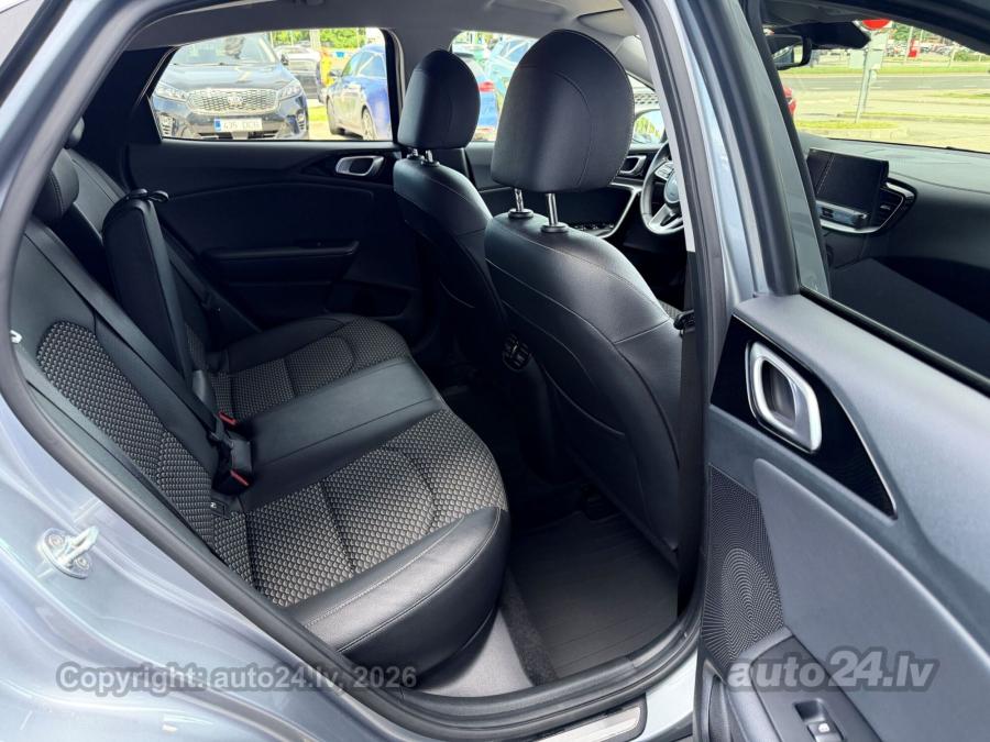 Grey Kia Ceed 2021 in Tallinn, with an engine capacity of 1.50 L and mileage of 84 thousand km for 19900 €, photo 6 on AUTOMOTO.COM.LV
