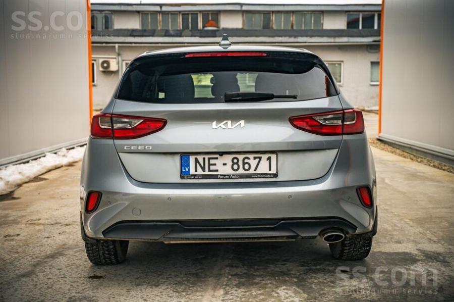 Grey Kia Ceed 2021 in Riga, with an engine capacity of 1.00 L and mileage of 0 thousand km for 4990 €, photo 5 on AUTOMOTO.COM.LV