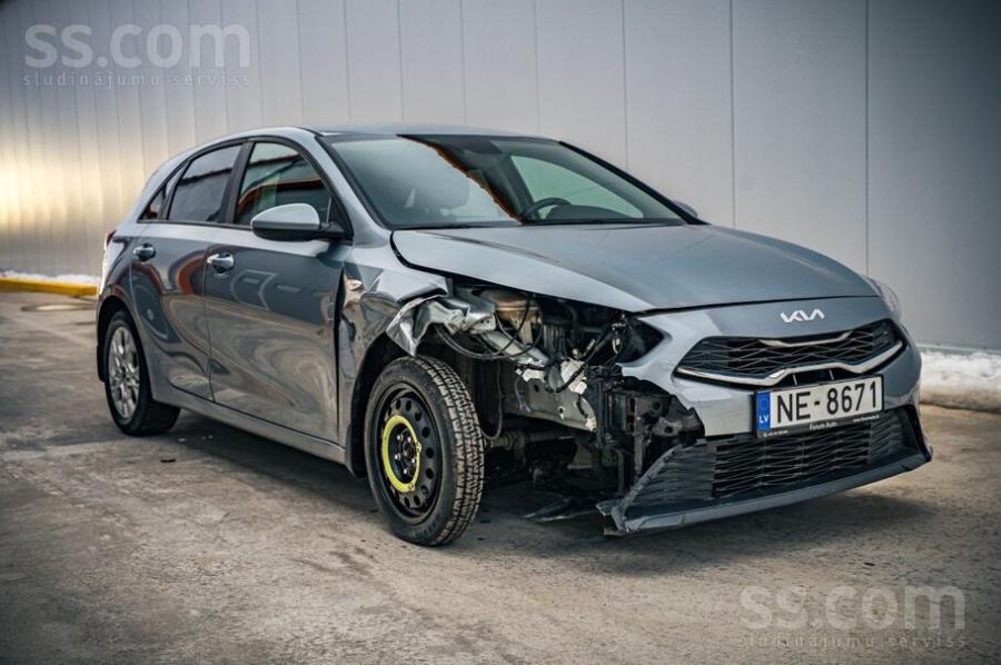 Grey Kia Ceed 2021 in Riga, with an engine capacity of 1.00 L and mileage of 0 thousand km for 4990 €, photo 21 on AUTOMOTO.COM.LV