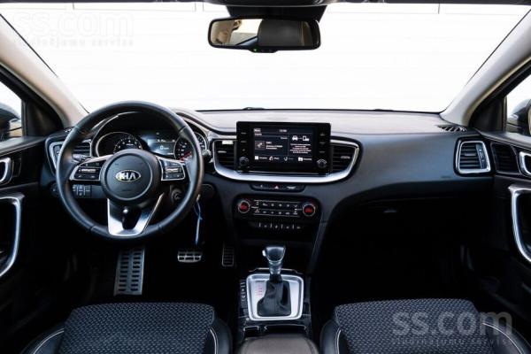 Grey Kia Ceed 2021 in Riga, with an engine capacity of 1.50 L and mileage of 150 thousand km for 15950 €, photo 9 on AUTOMOTO.COM.LV