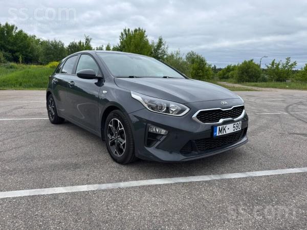 Grey Kia Ceed 2021 in Daugavpils, with an engine capacity of 1.60 L and mileage of 110 thousand km for 11499 €, photo 3 on AUTOMOTO.COM.LV