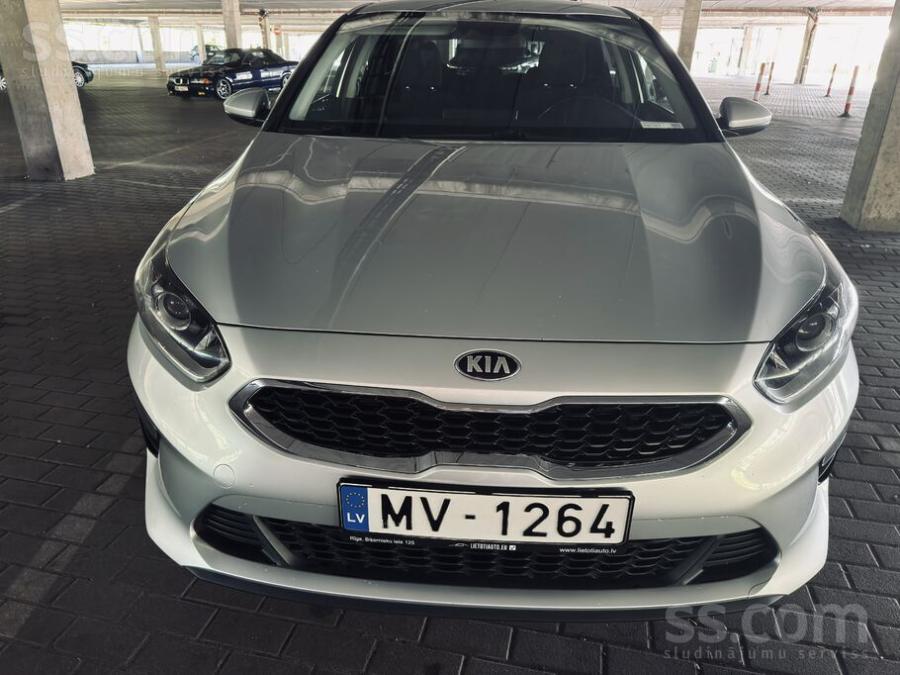 Grey Kia Ceed 2021 in Riga, with an engine capacity of 1.60 L and mileage of 151 thousand km for 11200 €, photo 3 on AUTOMOTO.COM.LV
