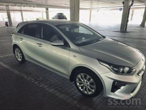 Grey Kia Ceed 2021 in Riga, with an engine capacity of 1.60 L and mileage of 151 thousand km for 11200 €, photo 4 on AUTOMOTO.COM.LV