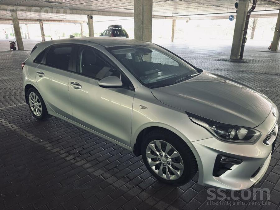 Grey Kia Ceed 2021 in Riga, with an engine capacity of 1.60 L and mileage of 151 thousand km for 11200 €, photo 4 on AUTOMOTO.COM.LV